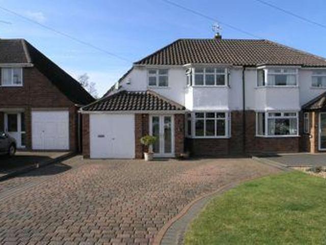 3 Bedrooms Semi detached house for sale in Longmoor Road, Hayley Green, Halesowen B63
