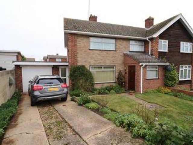 3 Bedrooms Semi detached house for sale in Longcroft Road, Colchester CO4