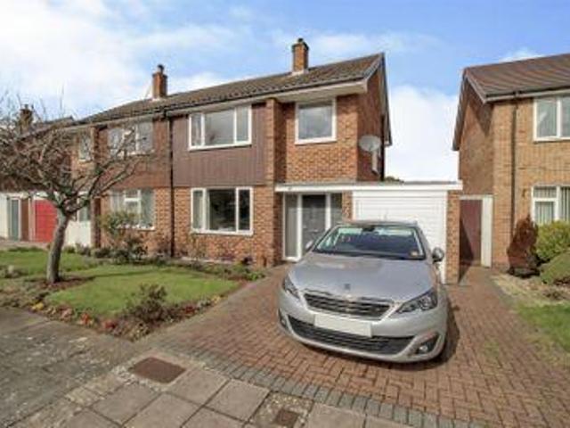 3 Bedrooms Semi detached house for sale in Longleat Crescent, Beeston, Nottingham NG9