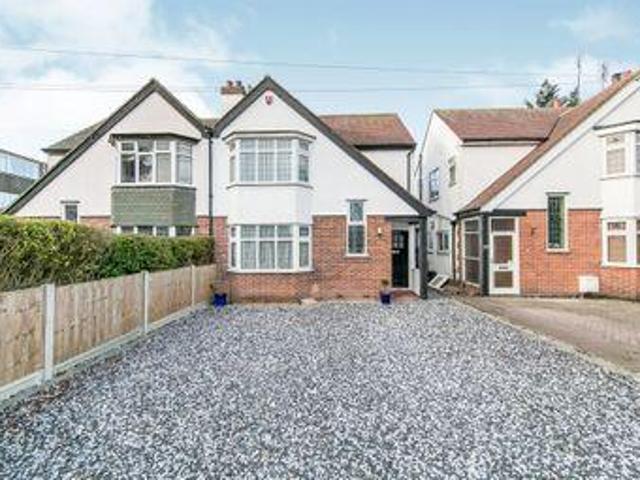 3 Bedrooms Semi detached house for sale in London Road, Clacton On Sea CO15