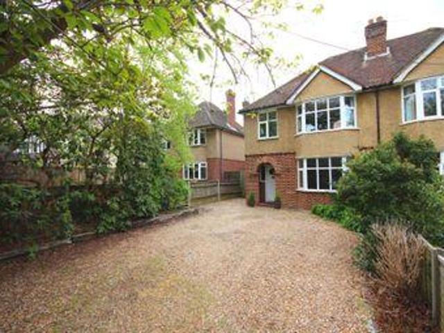 3 Bedrooms Semi detached house for sale in London Road, Bracknell RG12