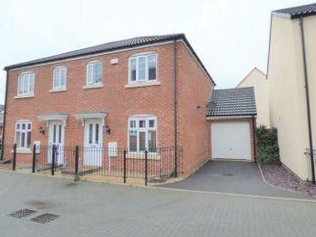 3 Bedrooms Semi detached house for sale in Lossiemouth Road Kingsway, Quedgeley, Gloucester GL2