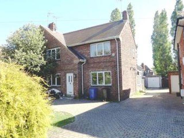 3 Bedrooms Semi detached house for sale in Lawn Avenue, Woodlands, Doncaster DN6
