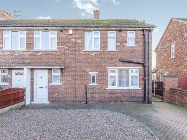 3 Bedrooms Semi detached house for sale in Laburnum Drive, Armthorpe, Doncaster DN3
