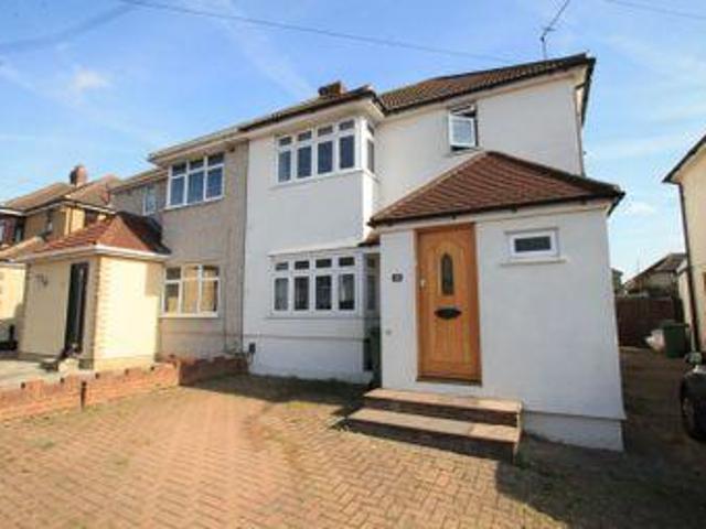 3 Bedrooms Semi detached house for sale in Laburnum Walk, Hornchurch RM12