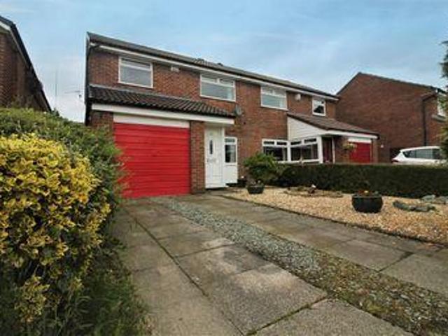3 Bedrooms Semi detached house for sale in Lakenheath Drive, Bolton BL1