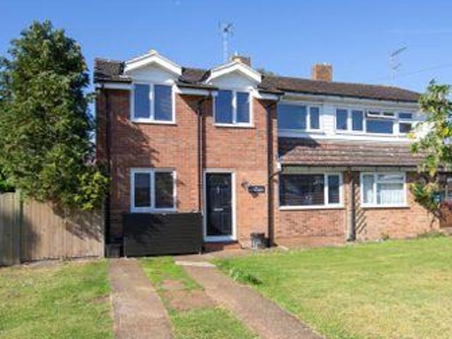 3 Bedrooms Semi detached house for sale in Lakefield Avenue, Toddington, Dunstable LU5