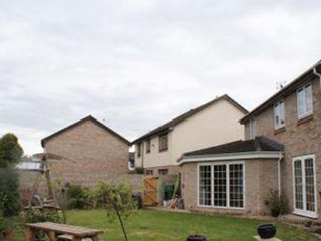 3 Bedrooms Semi detached house for sale in Lamord Gate, Stoke Gifford BS34