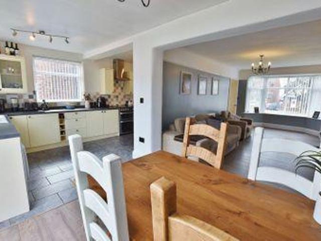 3 Bedrooms Semi detached house for sale in Lancaster Road, Salford M6