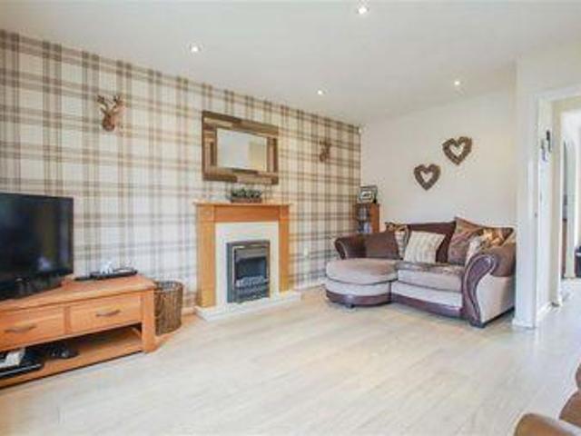 3 Bedrooms Semi detached house for sale in Langton Close, Blackburn BB2