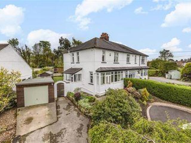 3 Bedrooms Semi detached house for sale in Larkfield Crescent, Rawdon, Leeds LS19