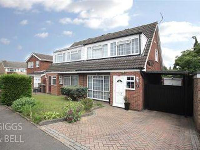 3 Bedrooms Semi detached house for sale in Leyhill Drive, Luton, Bedfordshire LU1