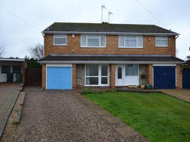 3 Bedrooms Semi detached house for sale in Leavale Road, Stourbridge DY8