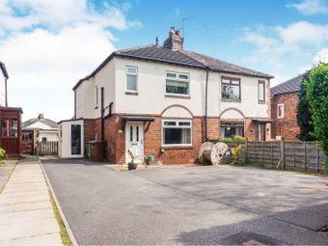 3 Bedrooms Semi detached house for sale in Leeds Road, Wakefield WF3