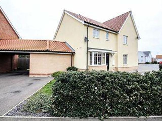 3 Bedrooms Semi detached house for sale in Legerton Drive, Clacton On Sea CO16