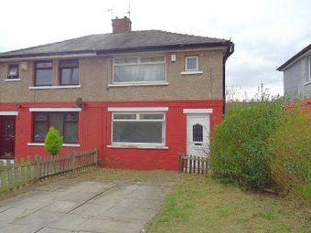 3 Bedrooms Semi detached house for sale in Lennon Drive, Bradford, West Yorkshire BD8