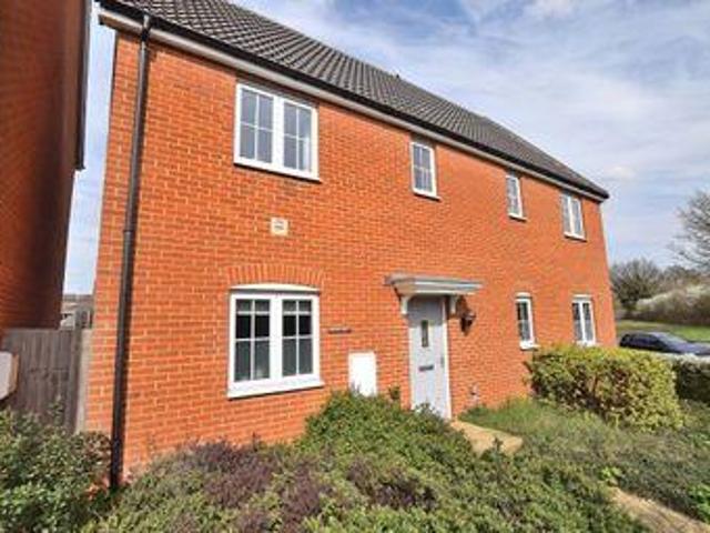 3 Bedrooms Semi detached house for sale in Livings Way, Stansted CM24