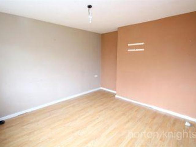 3 Bedrooms Semi detached house for sale in Lilac Crescent, Edlington, Doncaster DN12