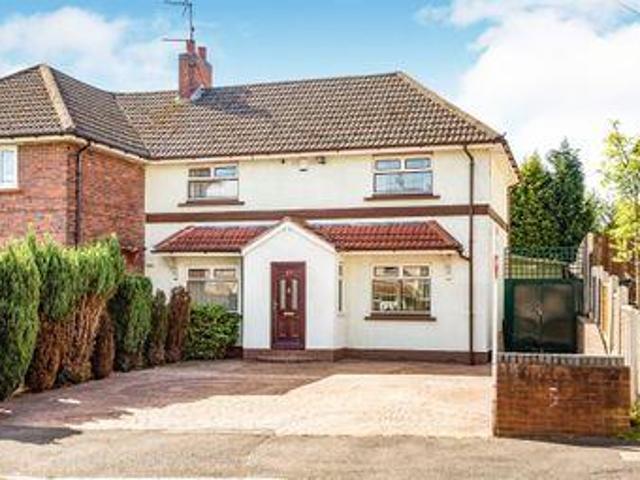 3 Bedrooms Semi detached house for sale in Lilac Road, Dudley DY1