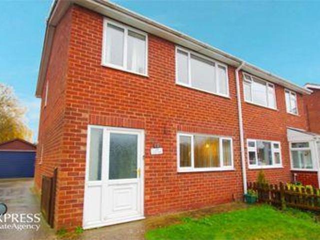 3 Bedrooms Semi detached house for sale in Lime Crescent, Waddington, Lincoln LN5