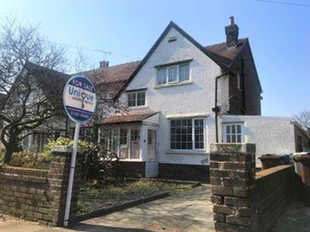3 Bedrooms Semi detached house for sale in Lime Grove, Lytham St. Annes, Lancashire FY8