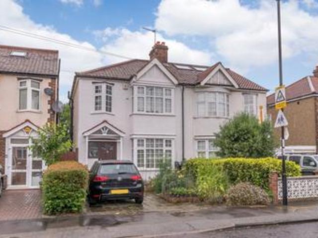3 Bedrooms Semi detached house for sale in Linchmere Road, London SE12