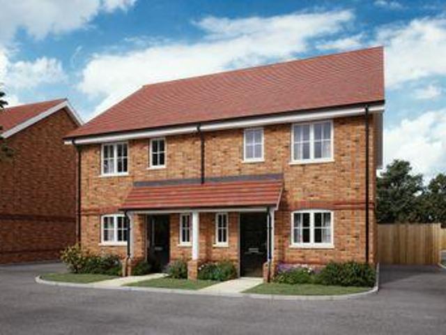 3 Bedrooms Semi detached house for sale in Lingwell Close, Chinnor, Oxfordshire OX39