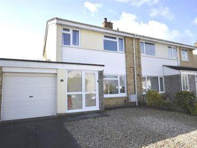 3 Bedrooms Semi detached house for sale in Linden Close, Winterbourne, Bristol BS36