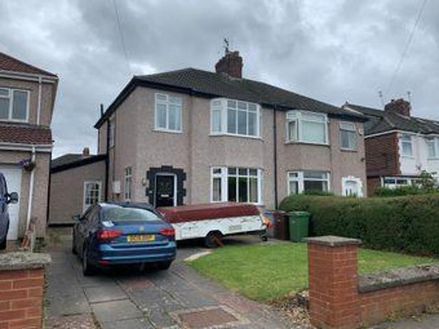 3 Bedrooms Semi detached house for sale in Lloyd Drive, Greasby, Wirral CH49