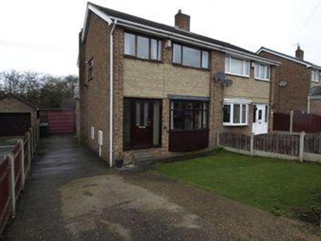 3 Bedrooms Semi detached house for sale in Lund Crescent, Barnsley S71