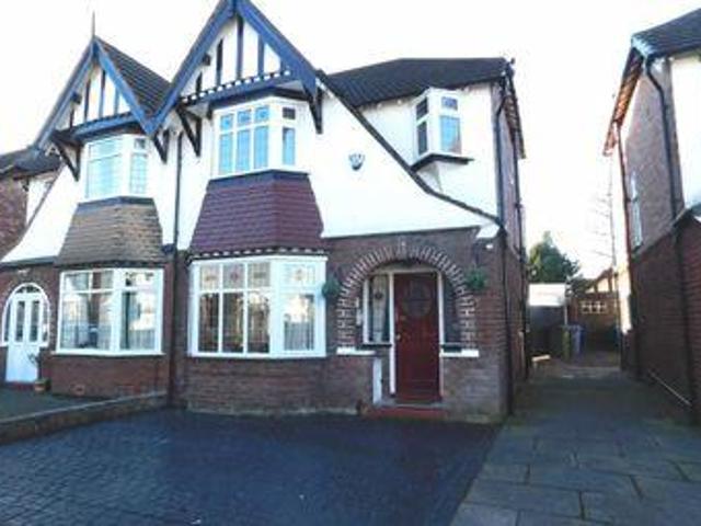 3 Bedrooms Semi detached house for sale in Lymefield Grove, Mile End, Stockport SK2