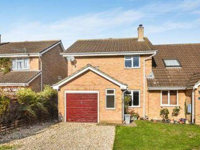3 Bedrooms Semi detached house for sale in Lyneham Road, Bicester OX26