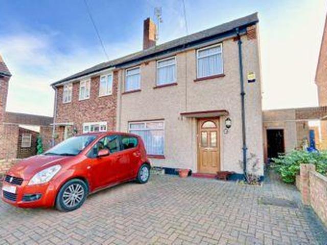 3 Bedrooms Semi detached house for sale in Lynhurst Crescent, Hillingdon UB10