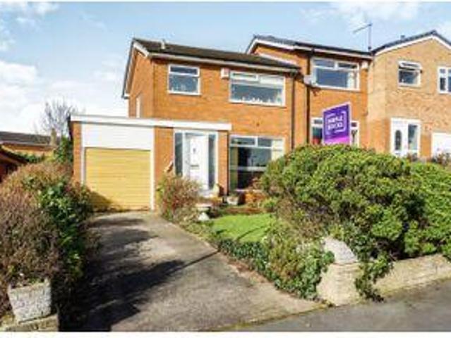 3 Bedrooms Semi detached house for sale in Moffat Close, Bolton BL2