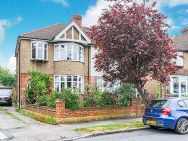 3 Bedrooms Semi detached house for sale in Monkleigh Road, Morden SM4