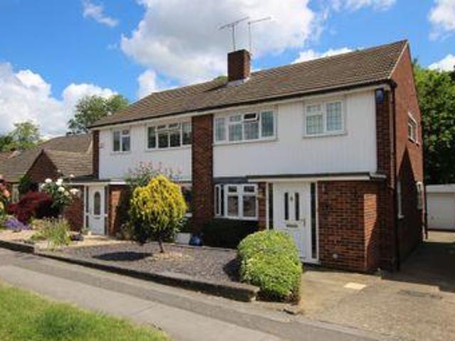 3 Bedrooms Semi detached house for sale in Monks Road, Enfield EN2