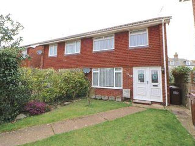 3 Bedrooms Semi detached house for sale in Montague Way, Pevensey, East Sussex BN24