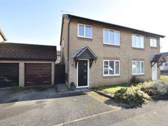 3 Bedrooms Semi detached house for sale in Moor Croft Drive, Longwell Green BS30