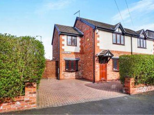 3 Bedrooms Semi detached house for sale in Moorland Road, Woodsmoor, Stockport SK2