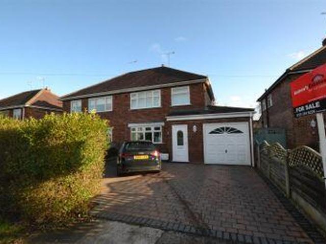 3 Bedrooms Semi detached house for sale in Morland Avenue, Bromborough, Wirral CH62