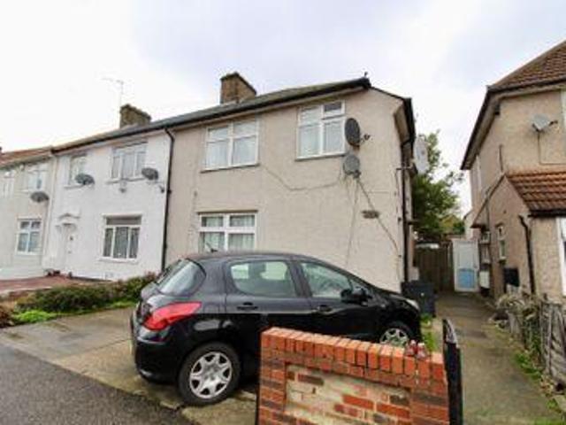 3 Bedrooms Semi detached house for sale in Mayesbrook Road, Ilford IG3