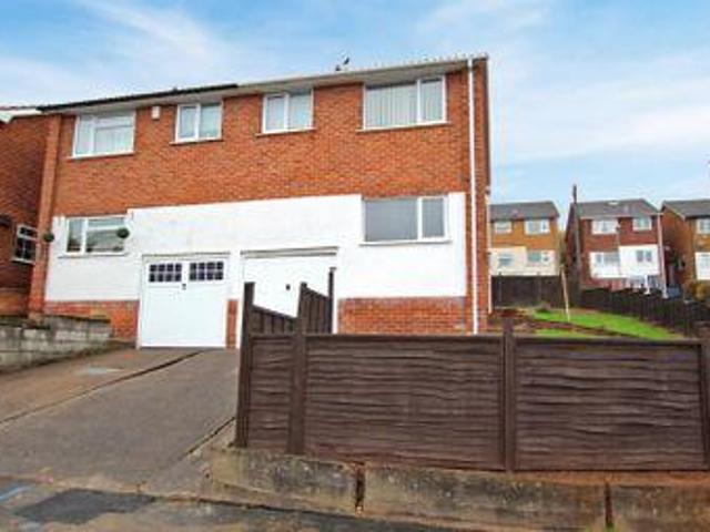3 Bedrooms Semi detached house for sale in Mays Avenue, Carlton, Nottingham NG4