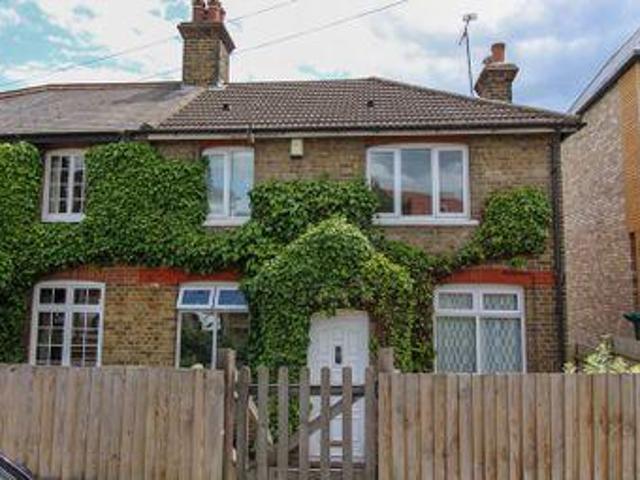 3 Bedrooms Semi detached house for sale in Mays Lane, Barnet EN5