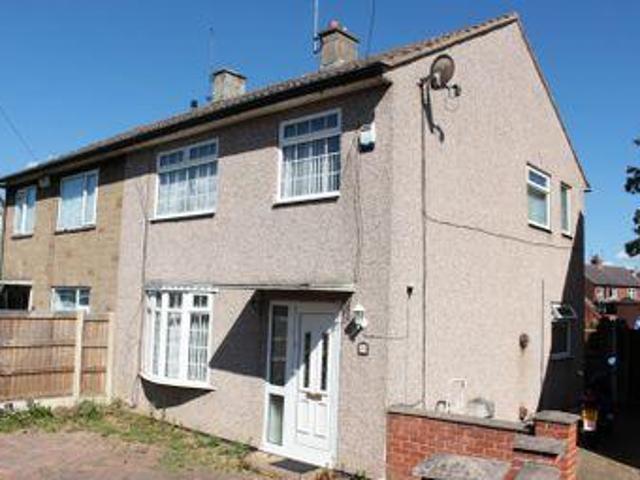 3 Bedrooms Semi detached house for sale in Macaulay Crescent, Doncaster, South Yorkshire DN3