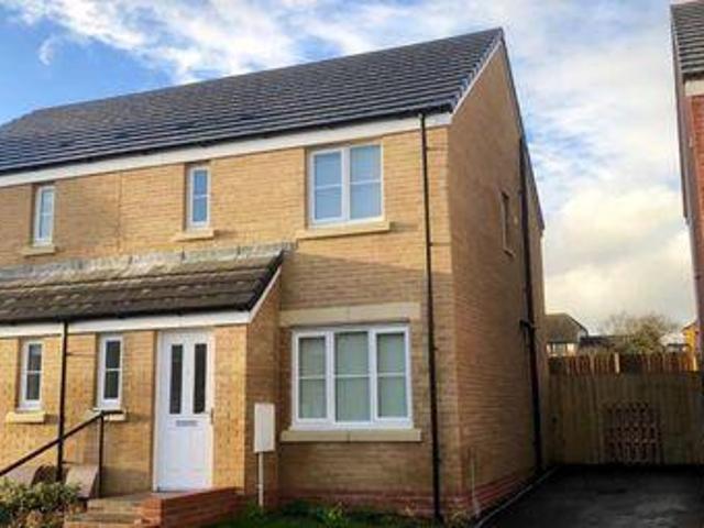 3 Bedrooms Semi detached house for sale in Maes Y Glo, Parc Brynderi, Llanelli SA14