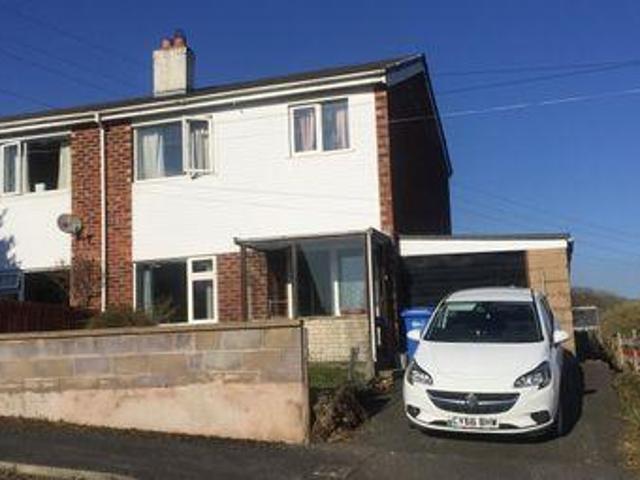 3 Bedrooms Semi detached house for sale in Maesafallen, Corwen LL21