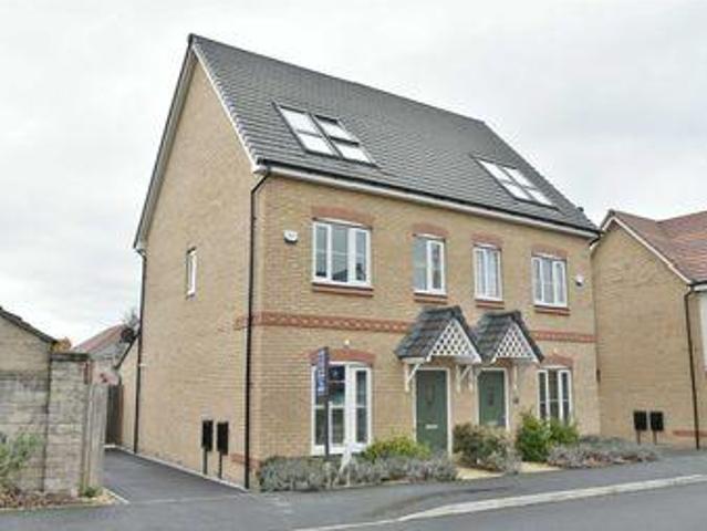 3 Bedrooms Semi detached house for sale in Malkins Wood Lane, Worsley, Manchester M28