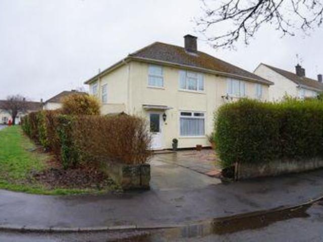 3 Bedrooms Semi detached house for sale in Manor Crescent, Swindon SN2