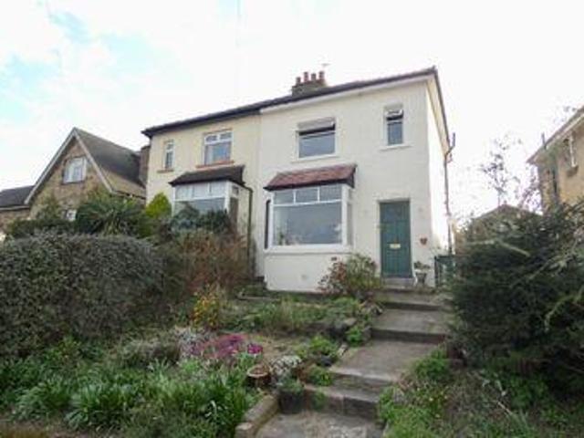 3 Bedrooms Semi detached house for sale in Manor Gardens, Pool In Wharfedale, Otley LS21