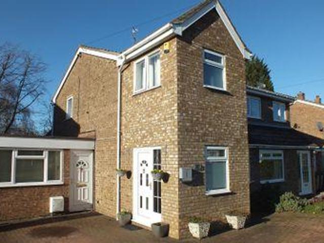 3 Bedrooms Semi detached house for sale in Manor Grove, Eynesbury, St. Neots PE19